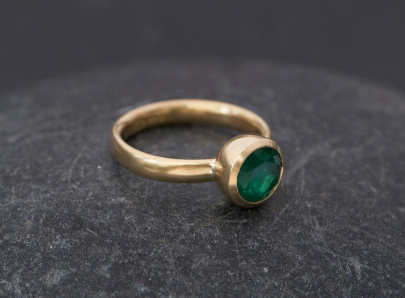 Emerald Solitaire Ring in 18K Gold Natural Emerald - Etsy