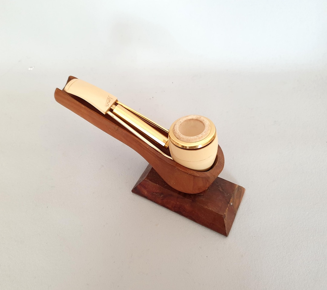 Vintage Jima Tobacco Pipe and Wood Stand. Cream & Gold, 1960s French ...