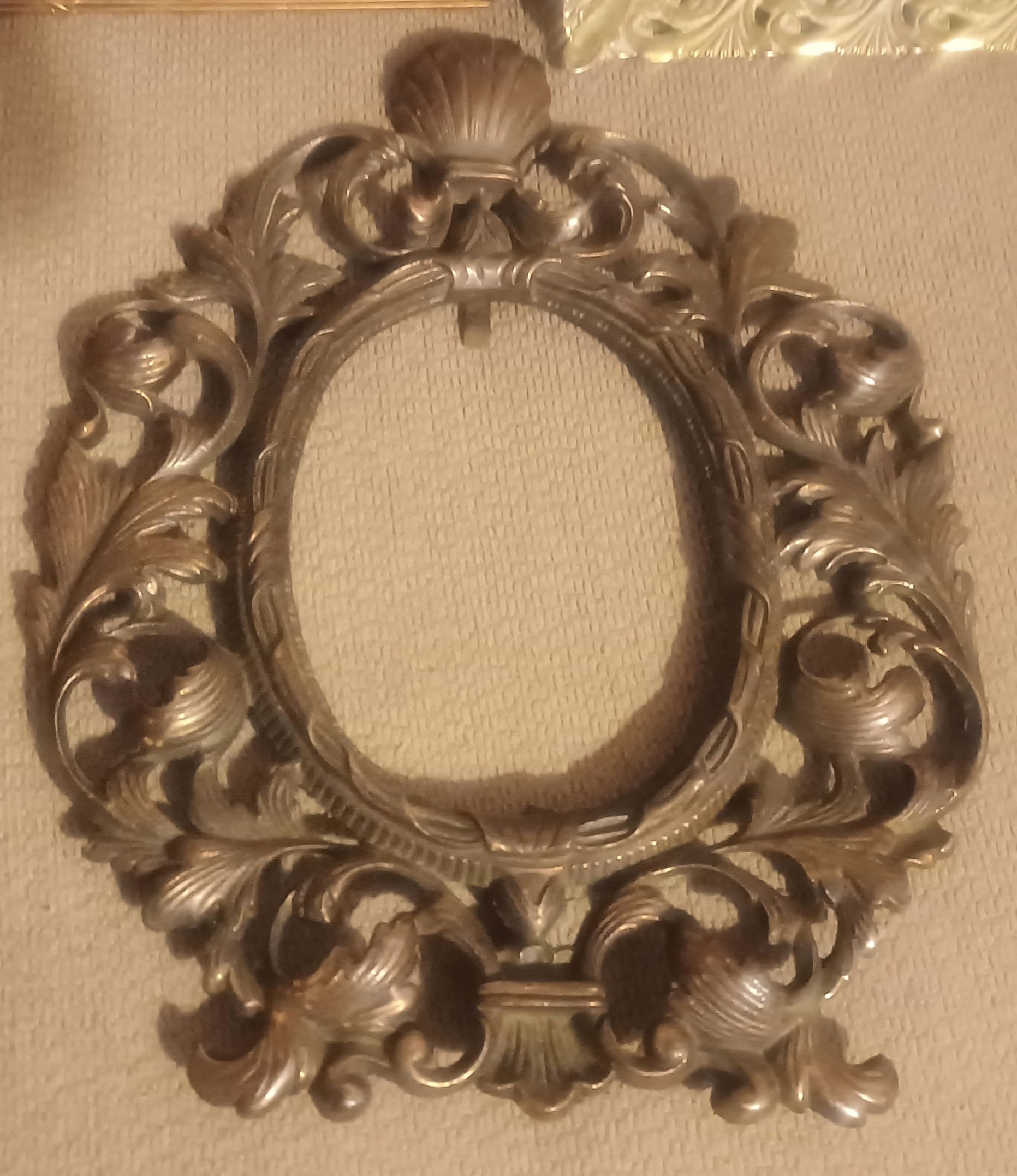Baroque Oval Frame