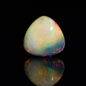 19.70 Crt, Natural Fire Triangle Big Size AAA Ethiopian Welo Opal for ...