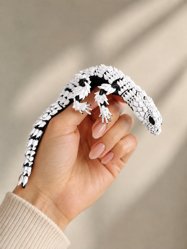 Articulated Armadillo Lizard | Flexible 3D Printed Desk Pet, Fidget Toy ...