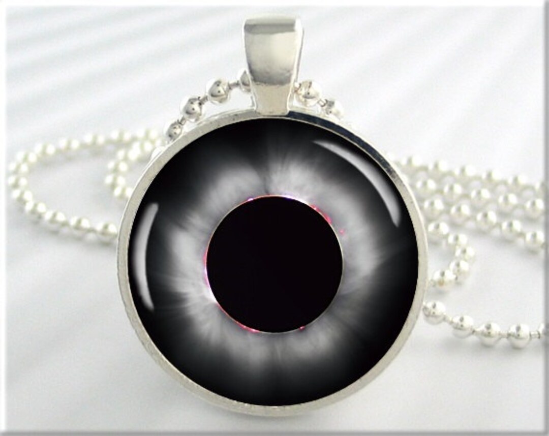 Total Solar Eclipse Pendant, Solar Eclipse Charm, Sun Eclipse Photo, Space Jewelry Necklace ...