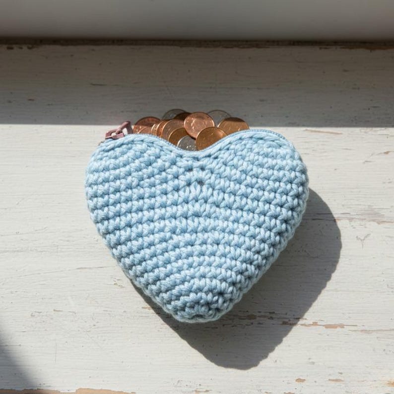 Crochet Heart Coin Purse Pattern – Beginner-friendly Pouch (PDF Pattern ...