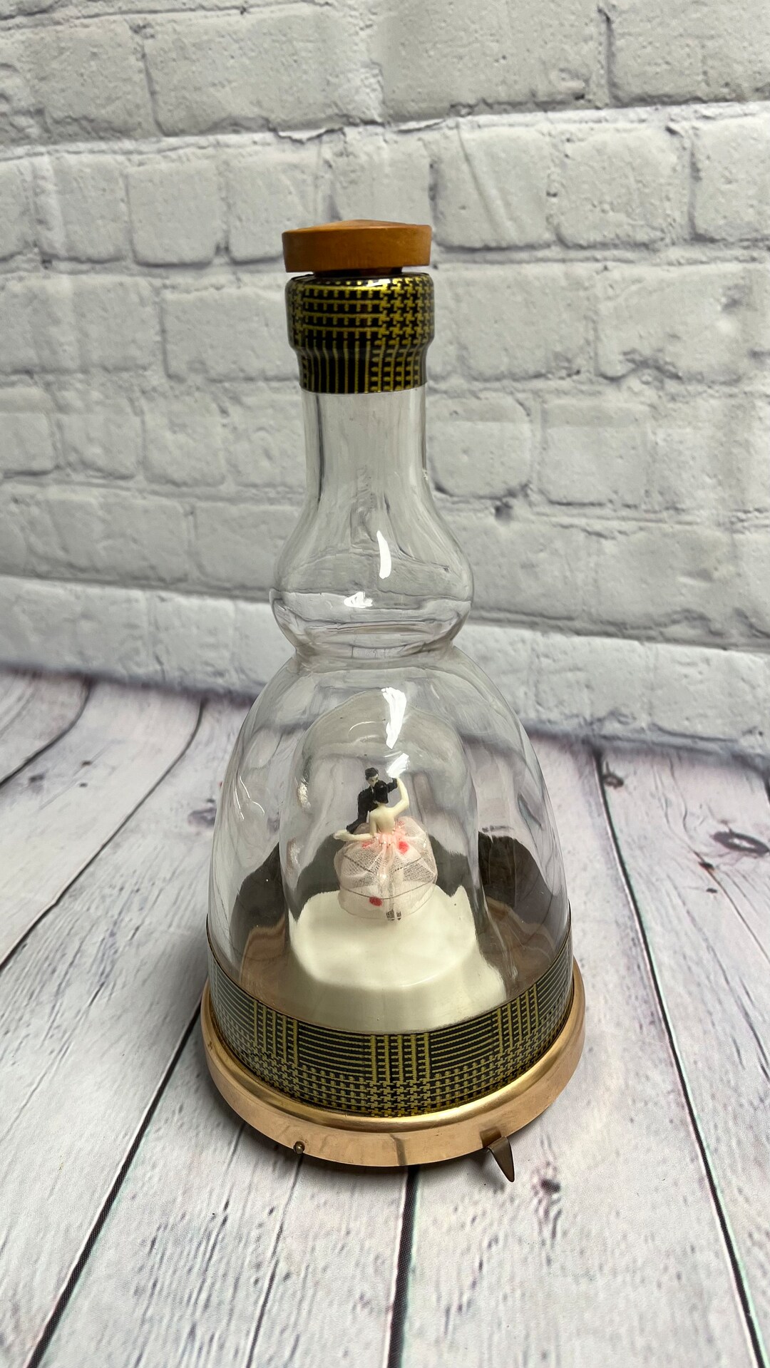 Vintage Prince Musical Glass Decanter Bottle Music Box & Dancing Couple ...