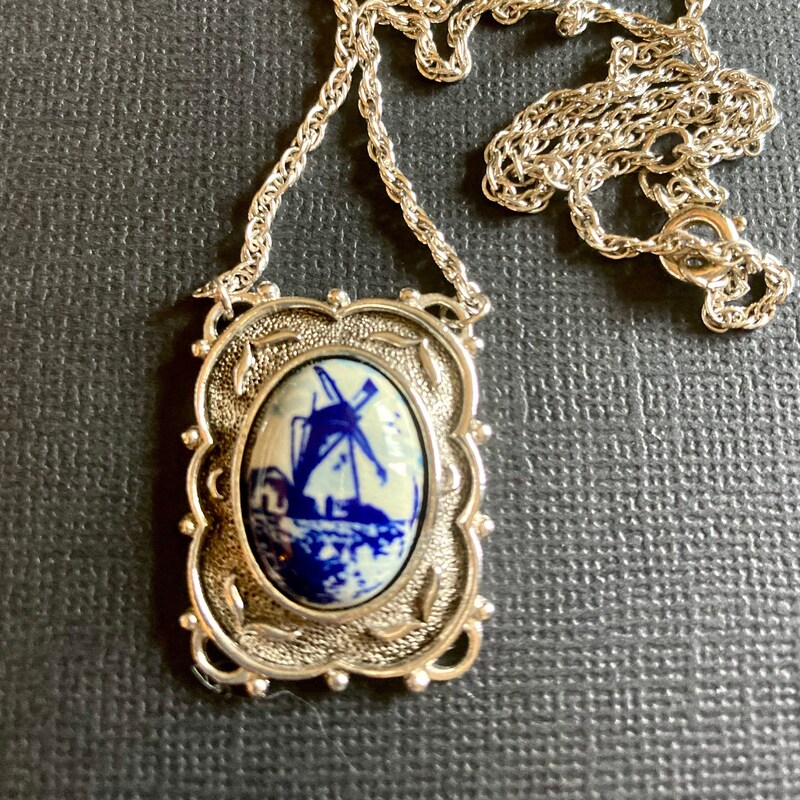 Delft Blue Necklace - Etsy