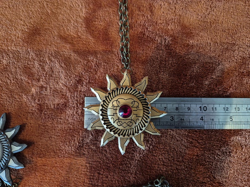 Holy Symbol of Ravenkind Double Sided Necklace - Dungeons and Dragons ...