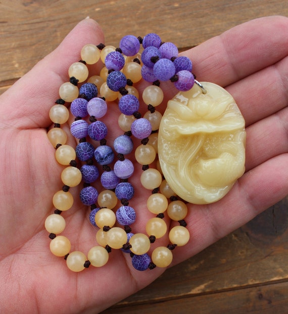 Honey jade jewelry store