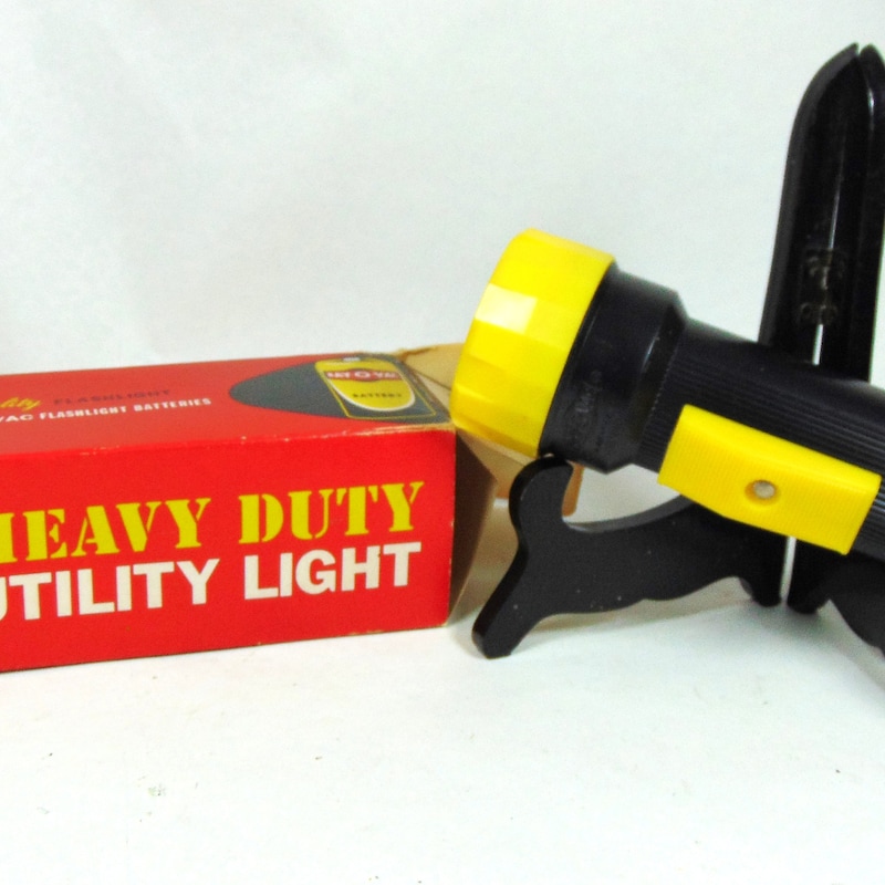 Vintage Rayovac Flashlight - Etsy