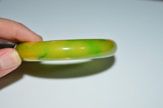 Vintage Green Yellow Marbled End of Day BAKELITE TEST… - Gem