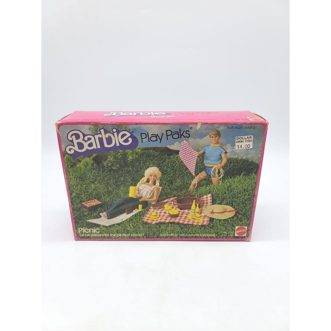 Mattel 1982 Barbie #5757-2320 Barbie Play Paks Picnic 24 Fun Pieces for ...