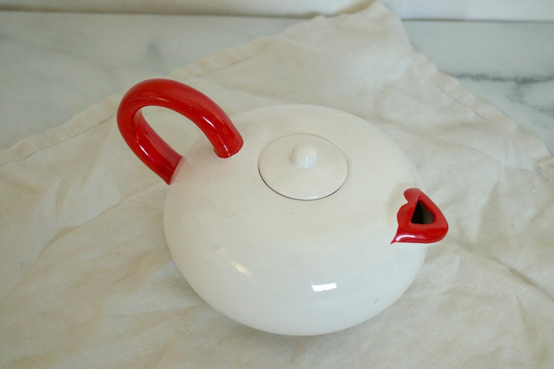 Red Lips Tea Pot- Lip Service Style Tea Pot - Etsy