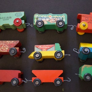 1950s Wooden Train Set 9 Cars - Etsy