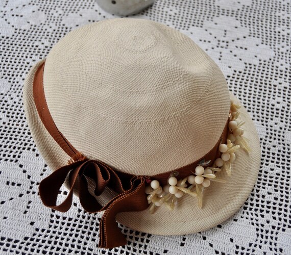 50s Vintage Ivory Straw Shaped Crown Hat/White & Silv… - Gem