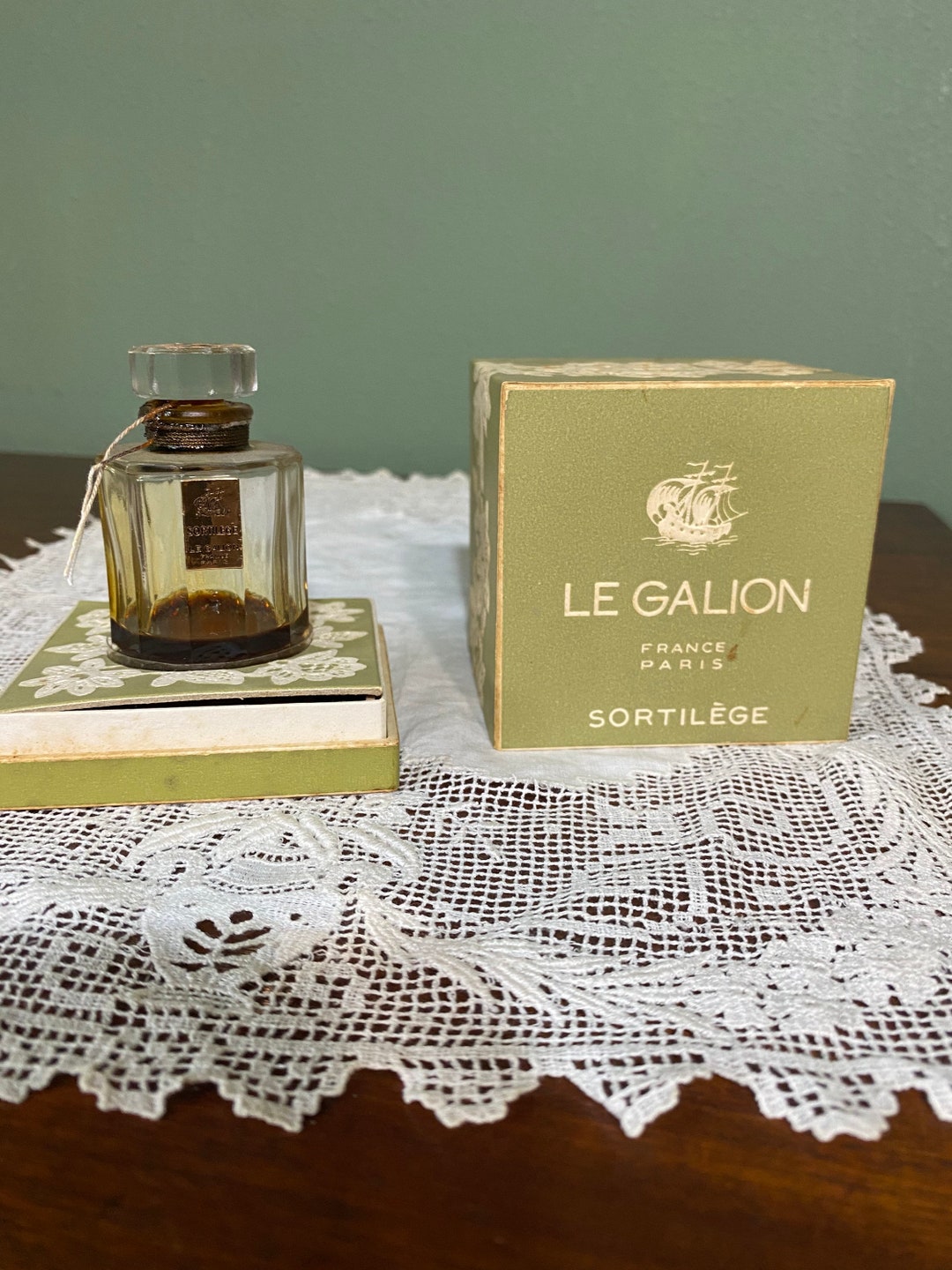 Vintage Perfume Sortilege Le Galion France Eua De Parfum Crystal Scent ...