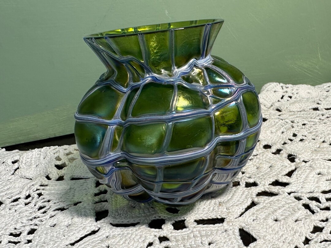 Antique Loetz VASE JAR Green Iridescent Pinched Rim Art Glass Threaded ...
