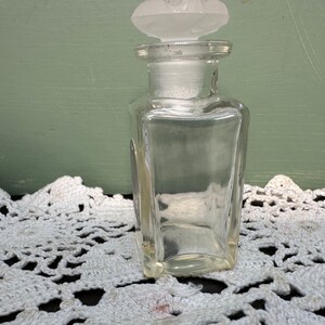 Vintage Trailing Arbutus Bacorn BOTTLE Perfume Glass Raised Label - Etsy