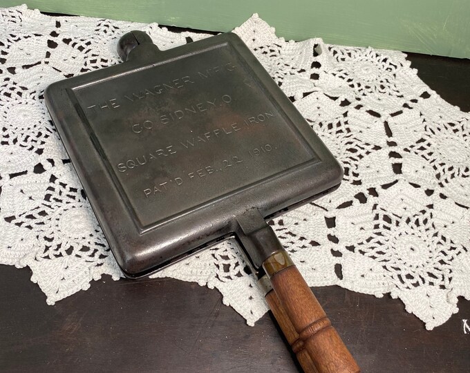 Antique Cast Iron WAGNER Rare Square WAFFLE MAKER - Etsy