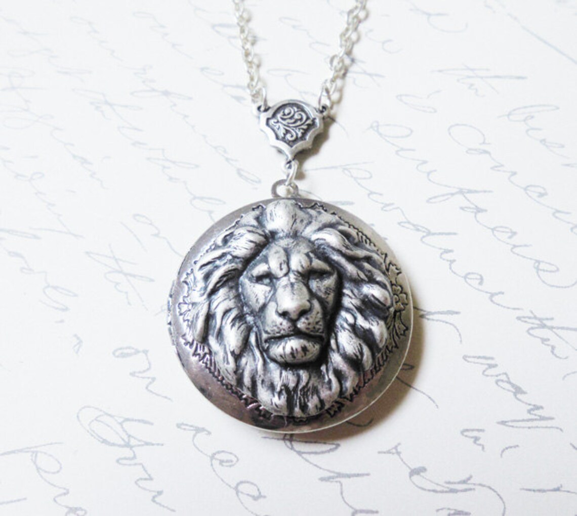 Lion Locket. Lion Silver Locket. Photo Locket Lion's Mane - Etsy