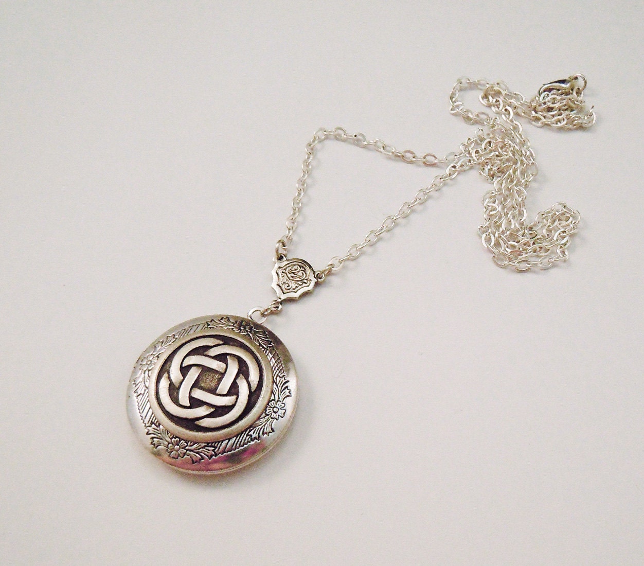 Celtic Knot Silver Locketphoto Locket. Antique Locket. | Etsy