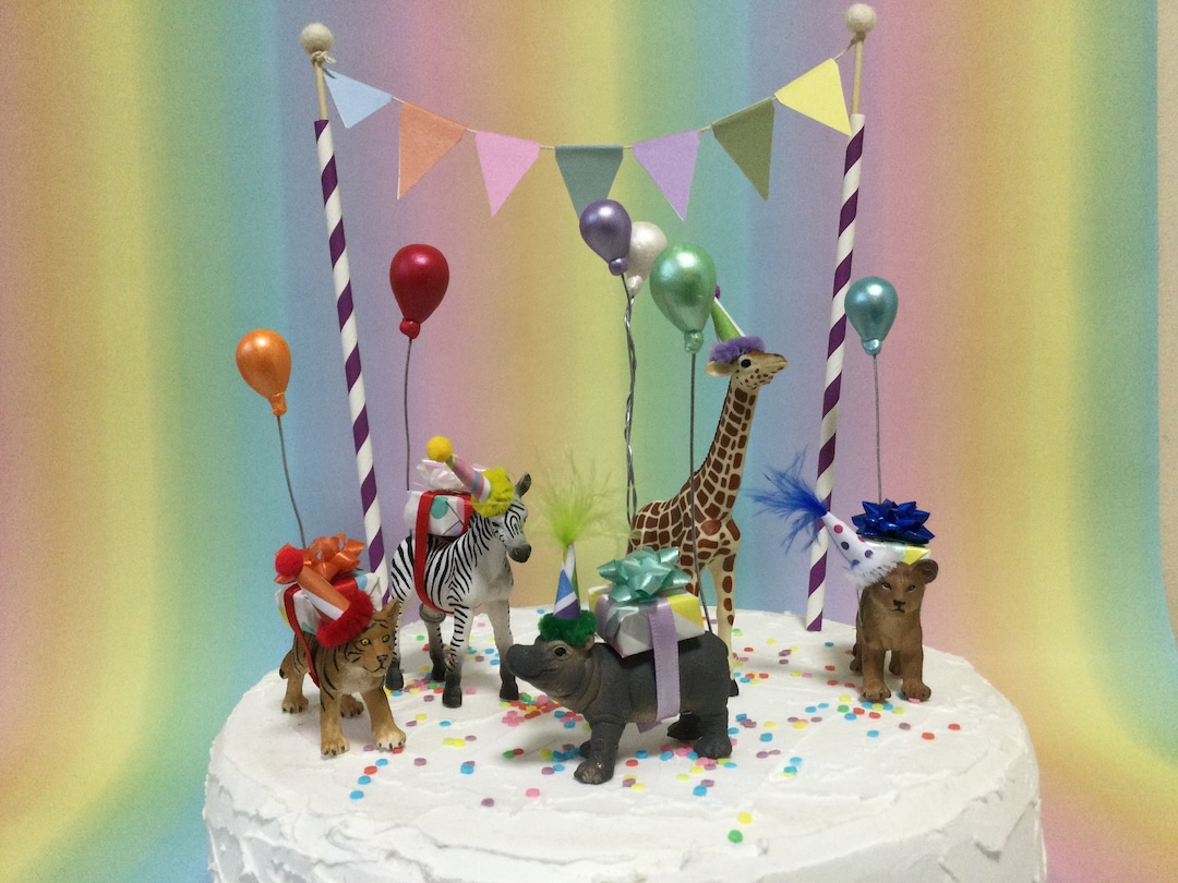 Safari Animal Cake Topper: Baby Party Animals With Balloons & Bunting ...