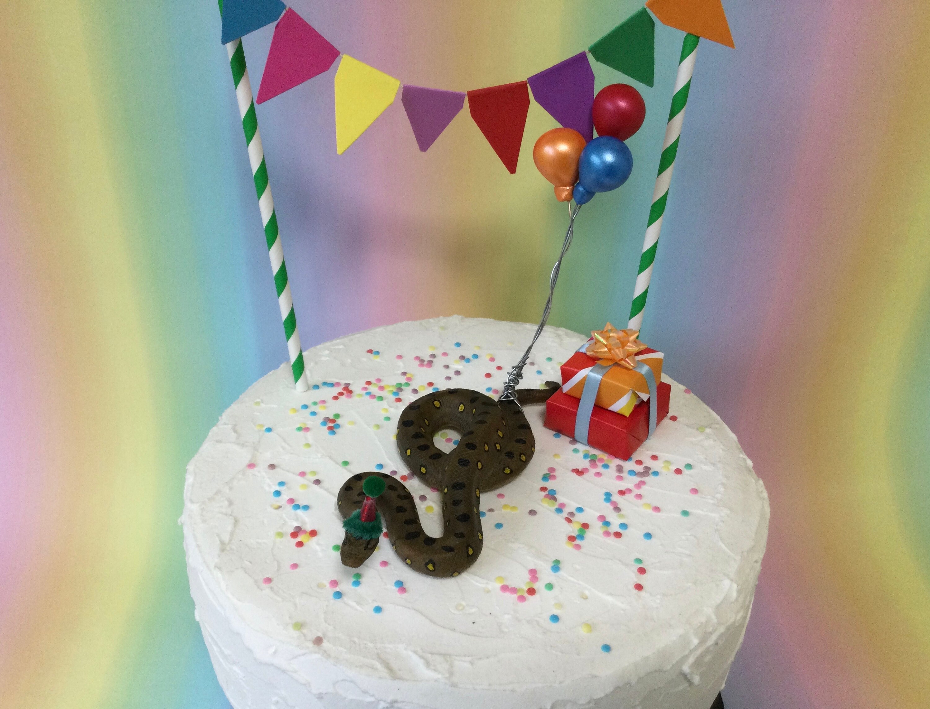 Anaconda Cake Topper: Party Animal Decoration With Balloons & Gift ...