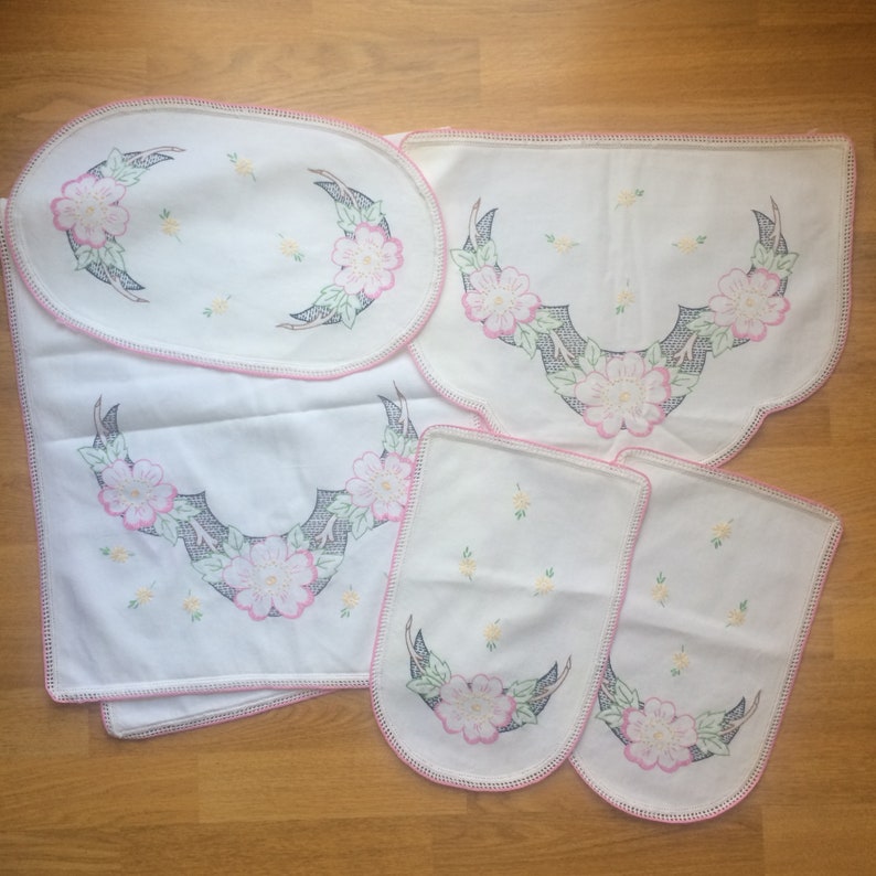 Vintage 5-piece Home Decor Set Dresser Scarf Table Topper - Etsy