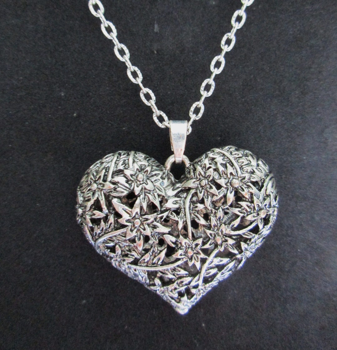 Puffy Filigree Silver Heart Necklace - Etsy
