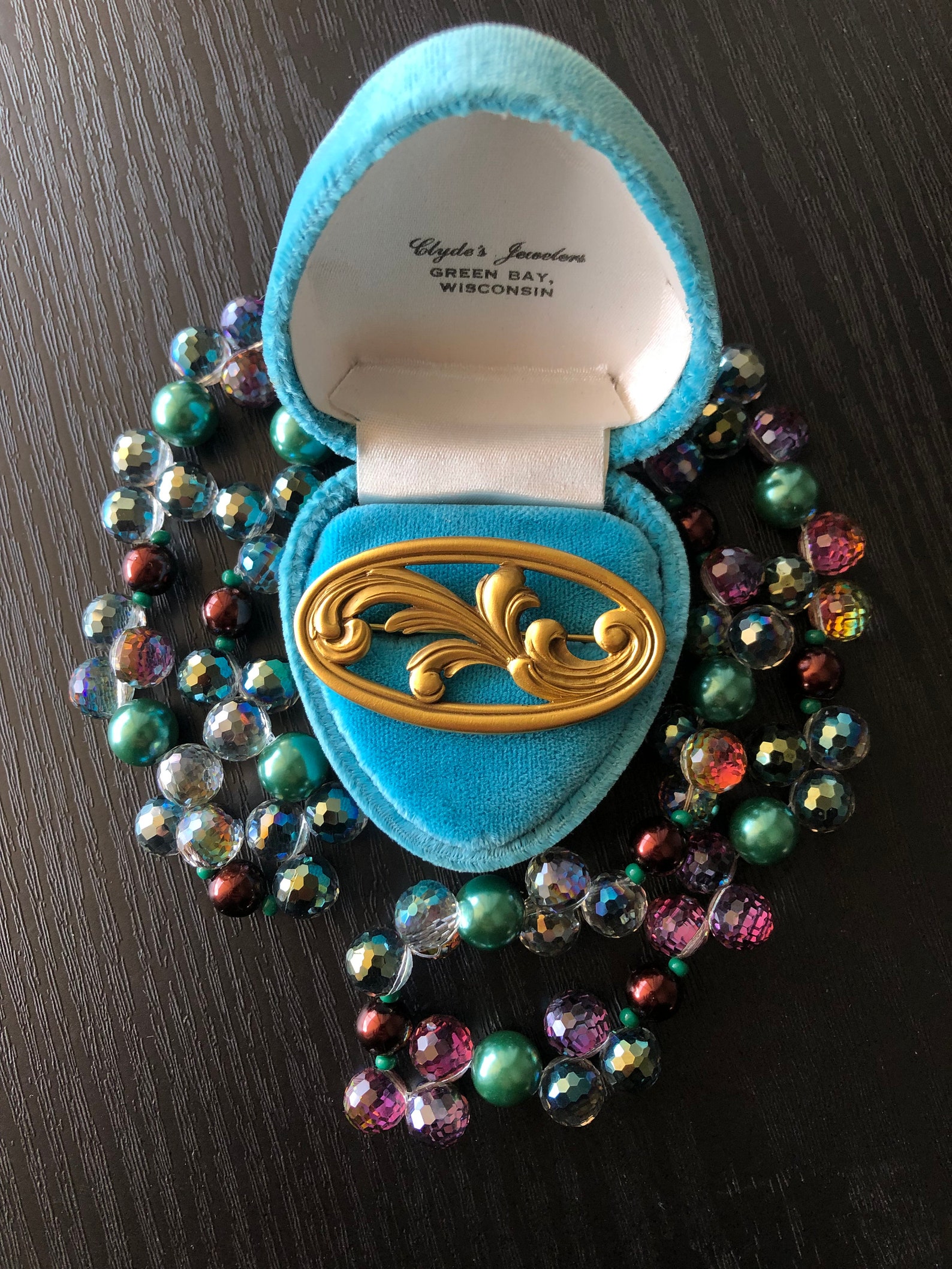 Rare Vintage Open Gold Ornate Swirls Detailed Oval Brooch, Museum Piece ...
