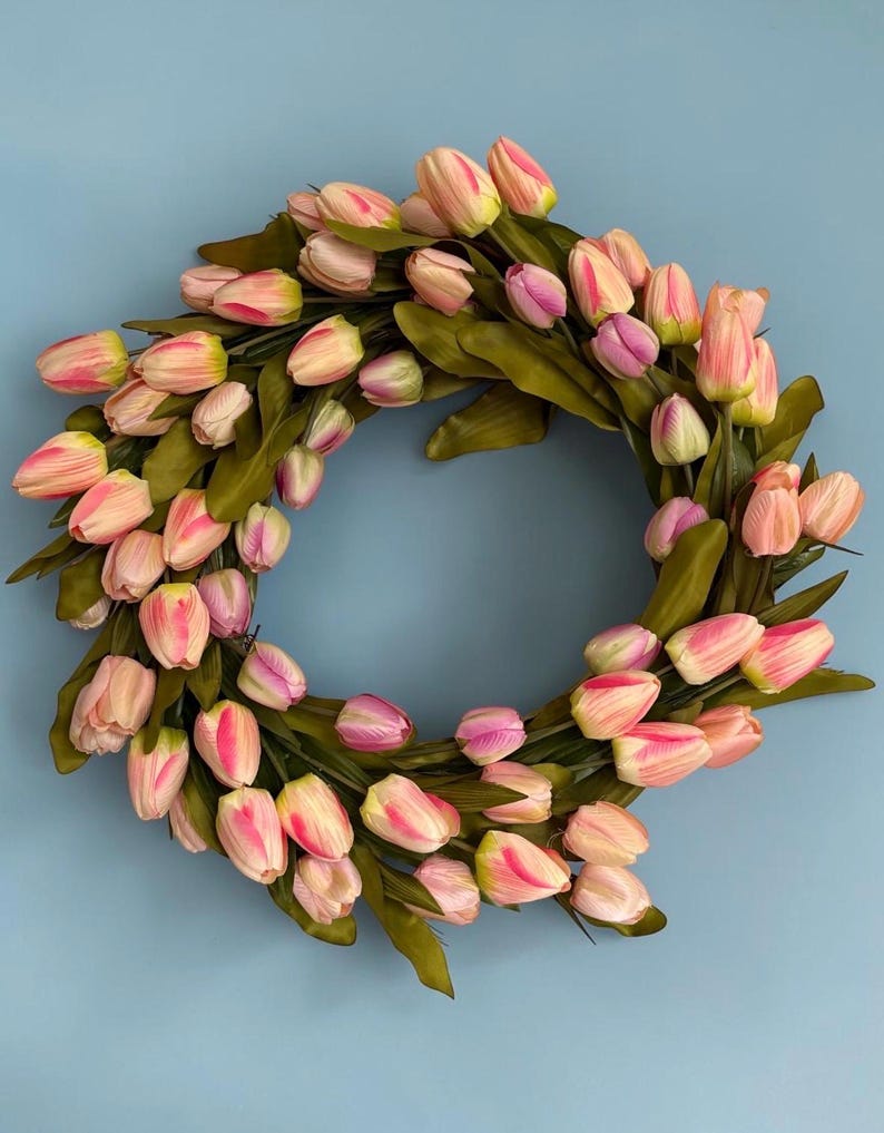 Tulip Wreath 40cm | Pink, Purple & Cream Tulip Wreath | Spring Front ...