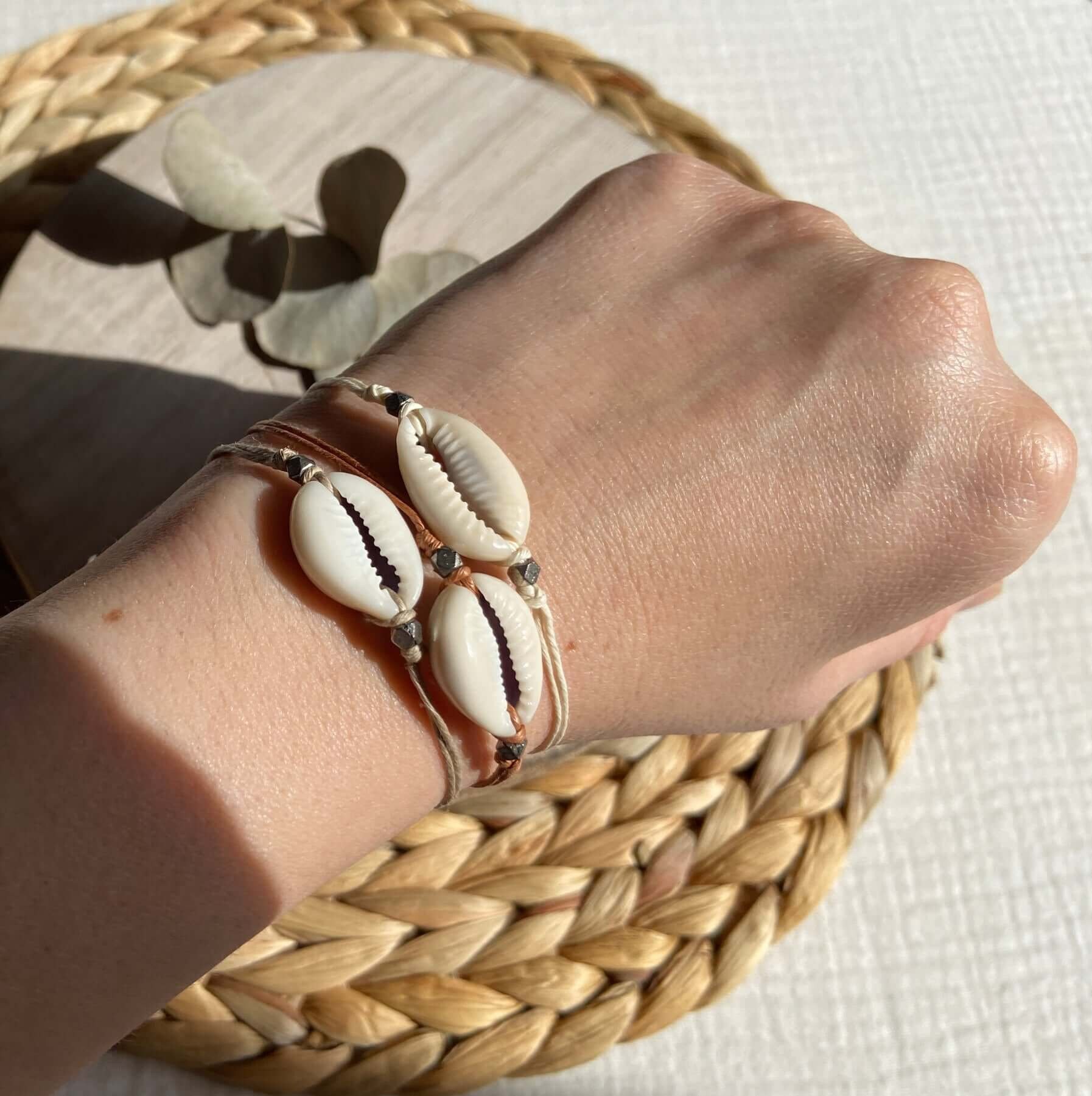 Adjustable Cowrie Shell Beach Bracelet Surfer Bracelet With - Etsy