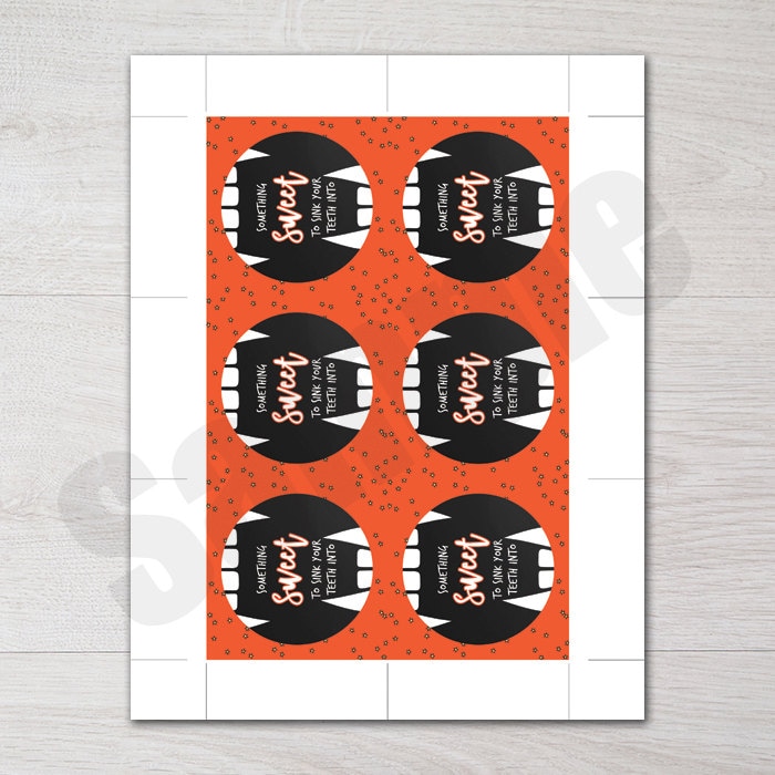 Something Sweet to Sink Your Teeth Into Vampire Halloween Party Favor ...