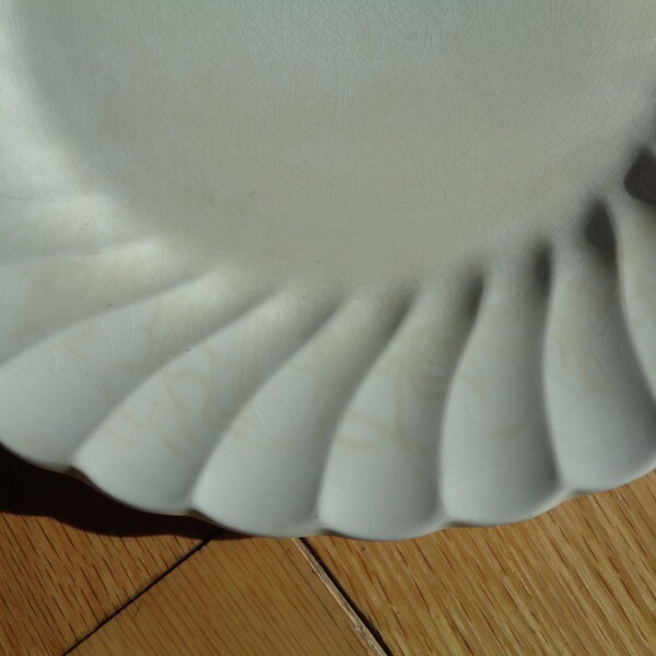 Scalloped Edge Plate - Etsy