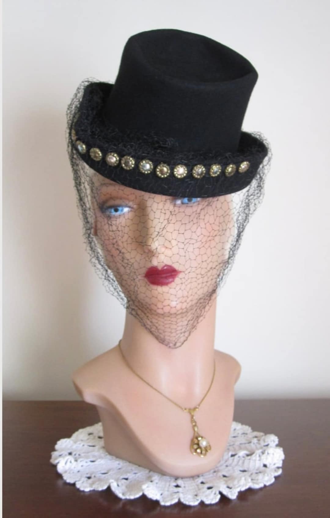 Amazing 1940s Tilt Topper Hat - Etsy
