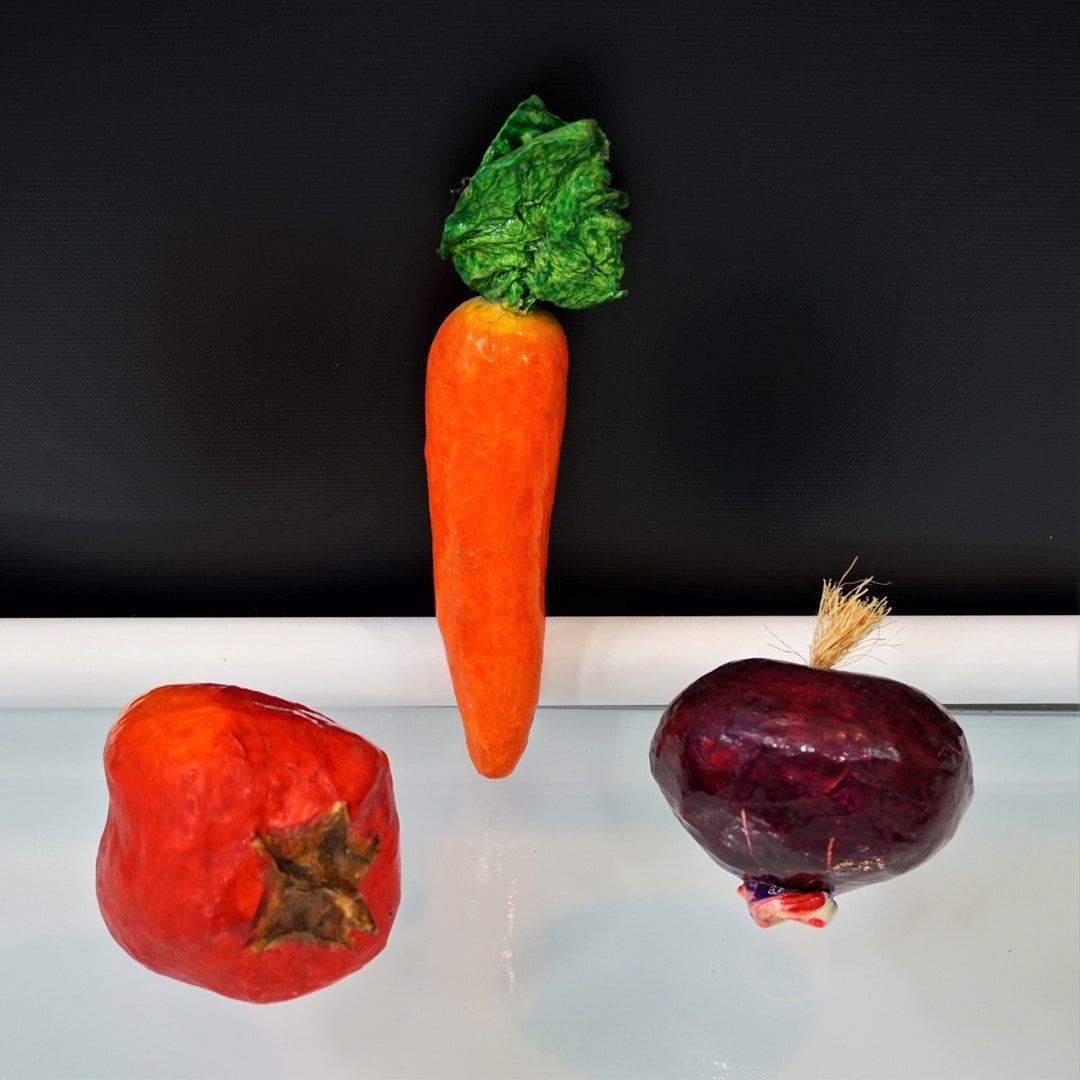 Vintage Lifelike Vegetables Papier Mache Veggies Carrot Onion Red ...