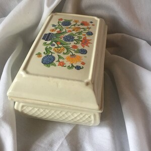 Vintage Max Factor Ceramic Lidded Box - Etsy
