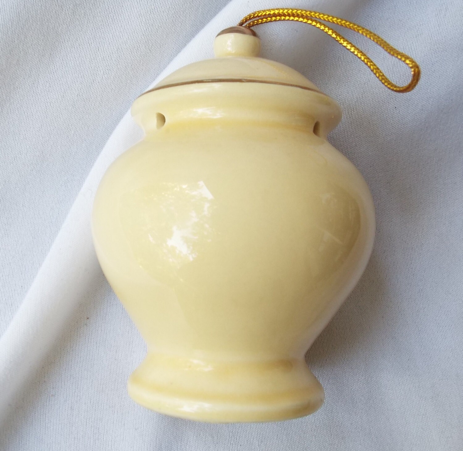 Vintage JAPAN Pomander With Floral Cart Design - Etsy