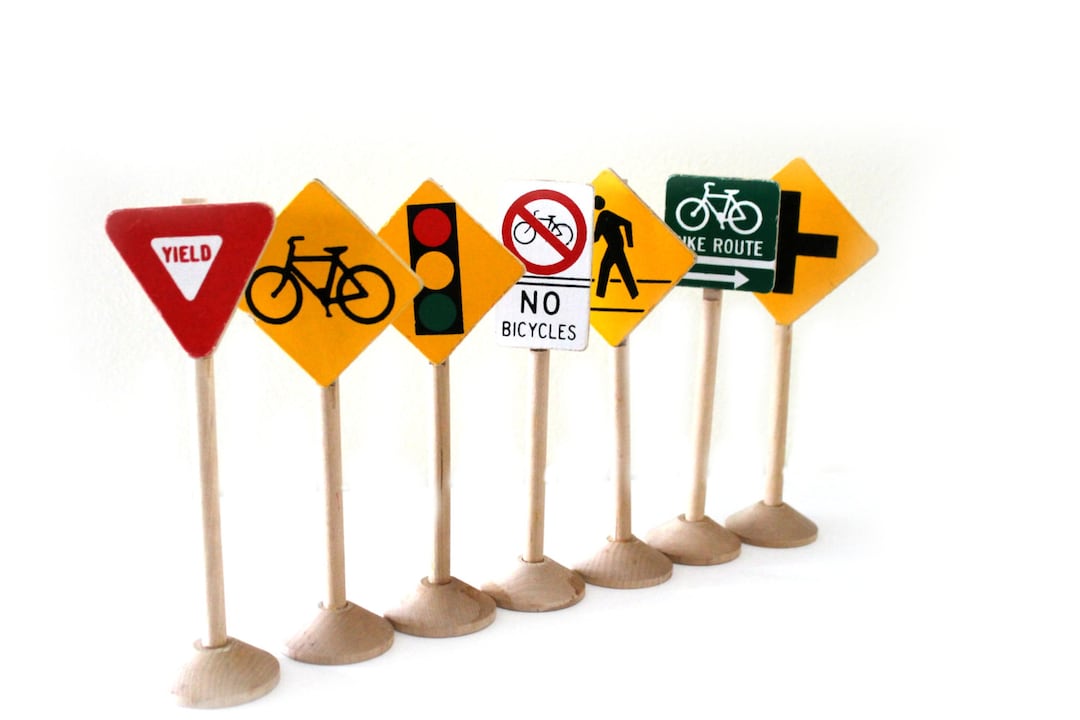 7 Vintage Toy Street Signs, All Wood Signs, Graphic Designs, Learning ...