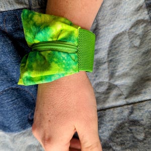 Wrist Purse, Sports Wrist Pocket, Handmade Gift, Jogging Key Holder ...