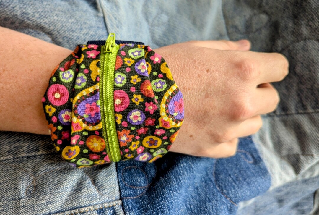 Wrist Purse, Sports Wrist Pocket, Handmade Gift, Jogging Key Holder ...