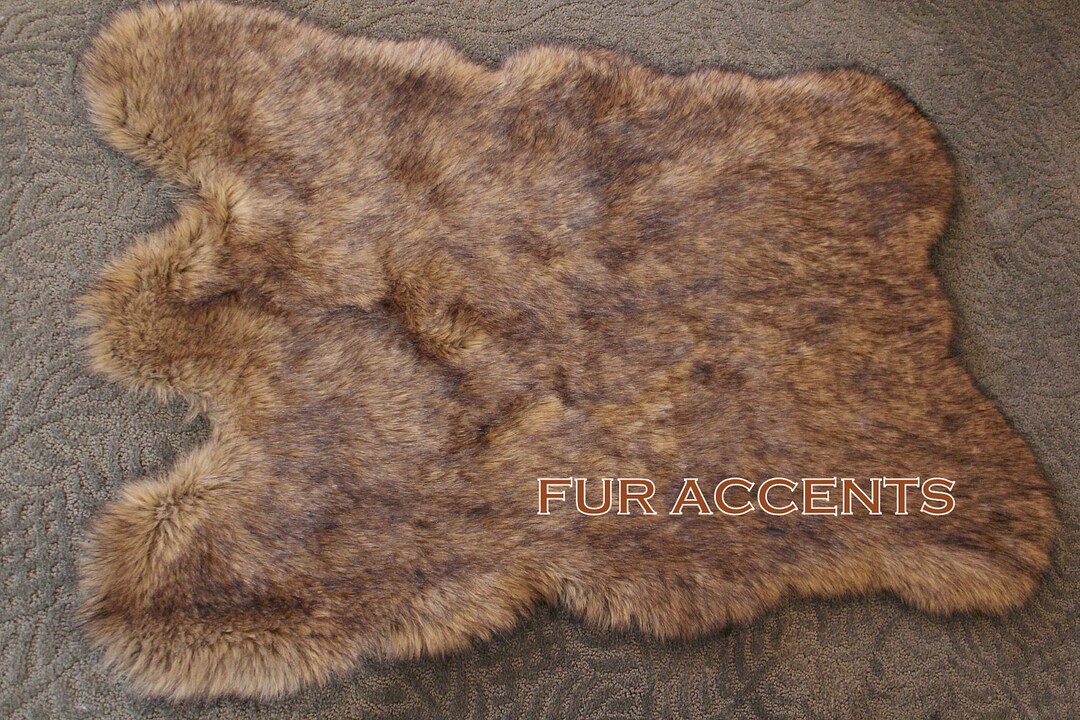 FAUX FUR Wolf Skin Accent Rug , Toss Rug, Area Rug, Pelt Rug 40x60 - Etsy