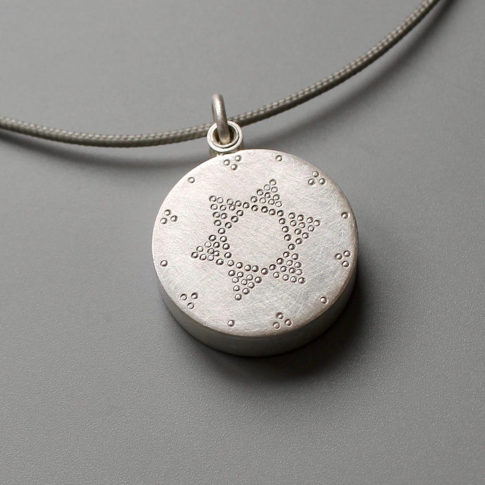 Sterling Silver Shake Locket: Tiny Gold & Silver Stars - Etsy