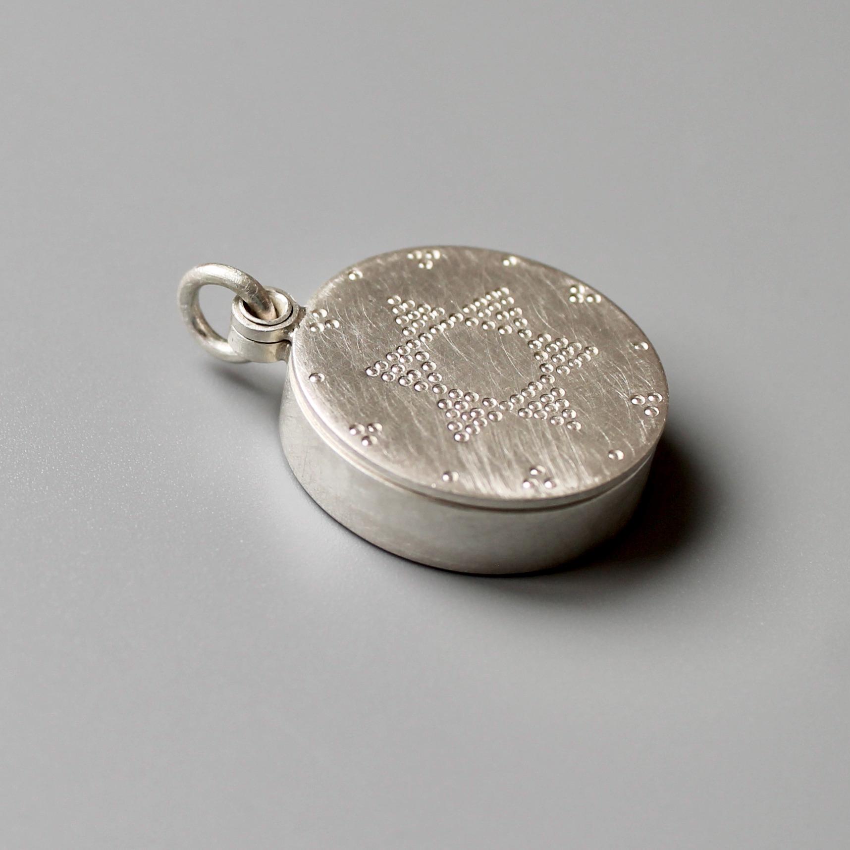 Sterling Silver Shake Locket: Tiny Gold & Silver Stars - Etsy