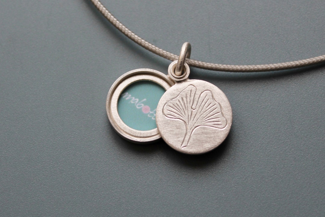 Small Sterling Silver Picture Locket With Gingko Leaf - Etsy