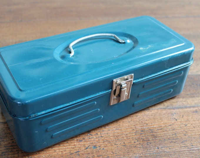 Vintage Blue Metal Tackle Box / Tool Box - Etsy