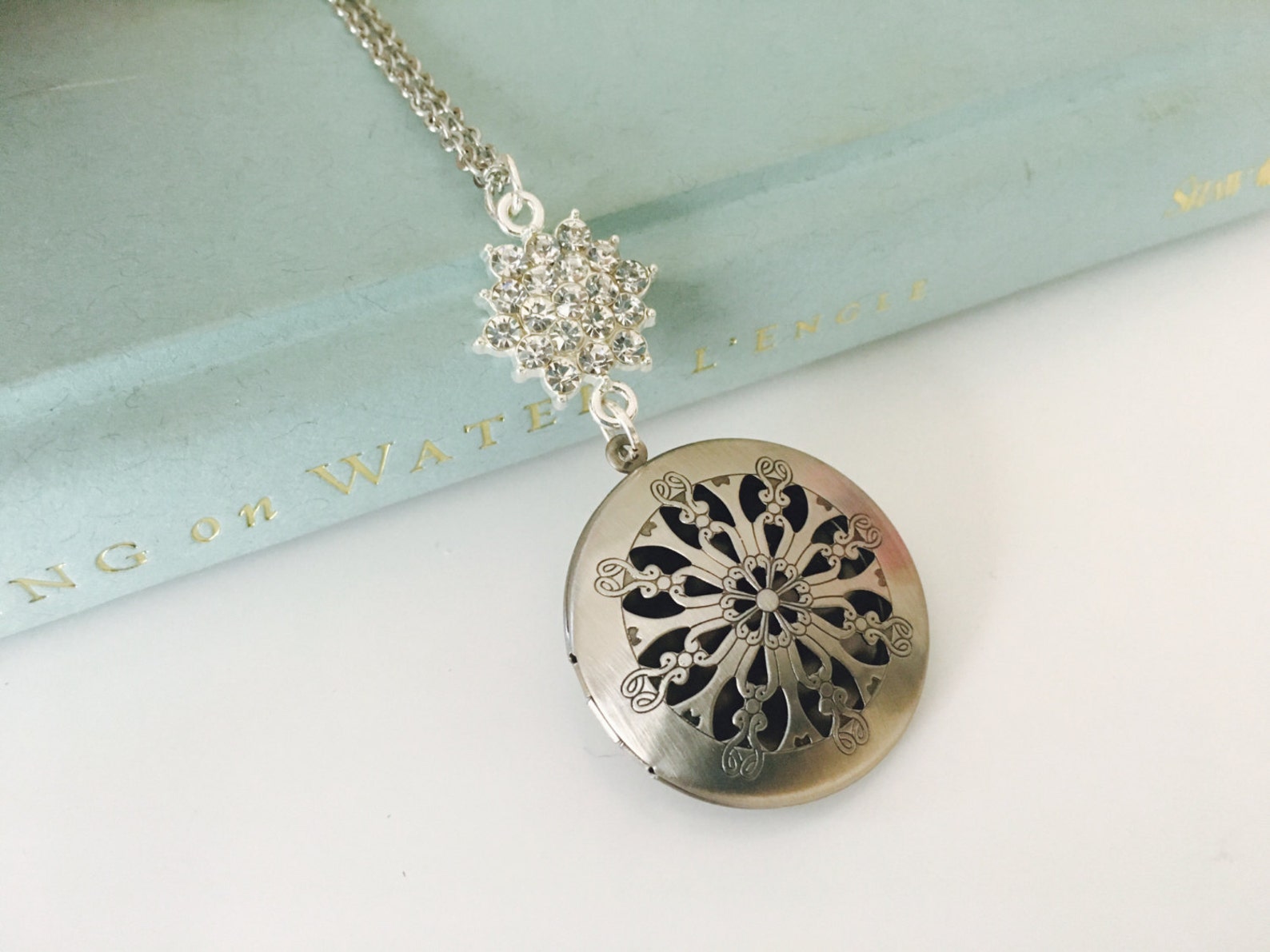 Snowflake Locket Aromatherapy Locket Silver Locket Oil - Etsy