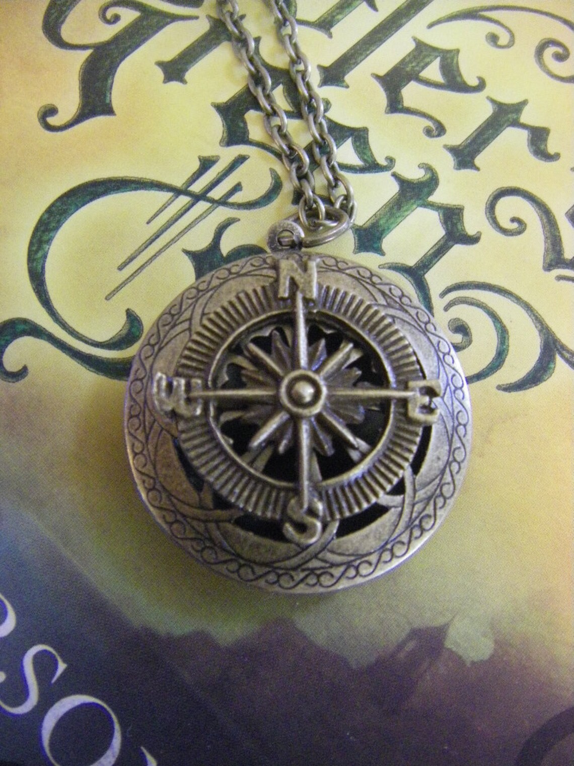 Compass Locket Compass Necklace Aromatherapy Locket Oil - Etsy