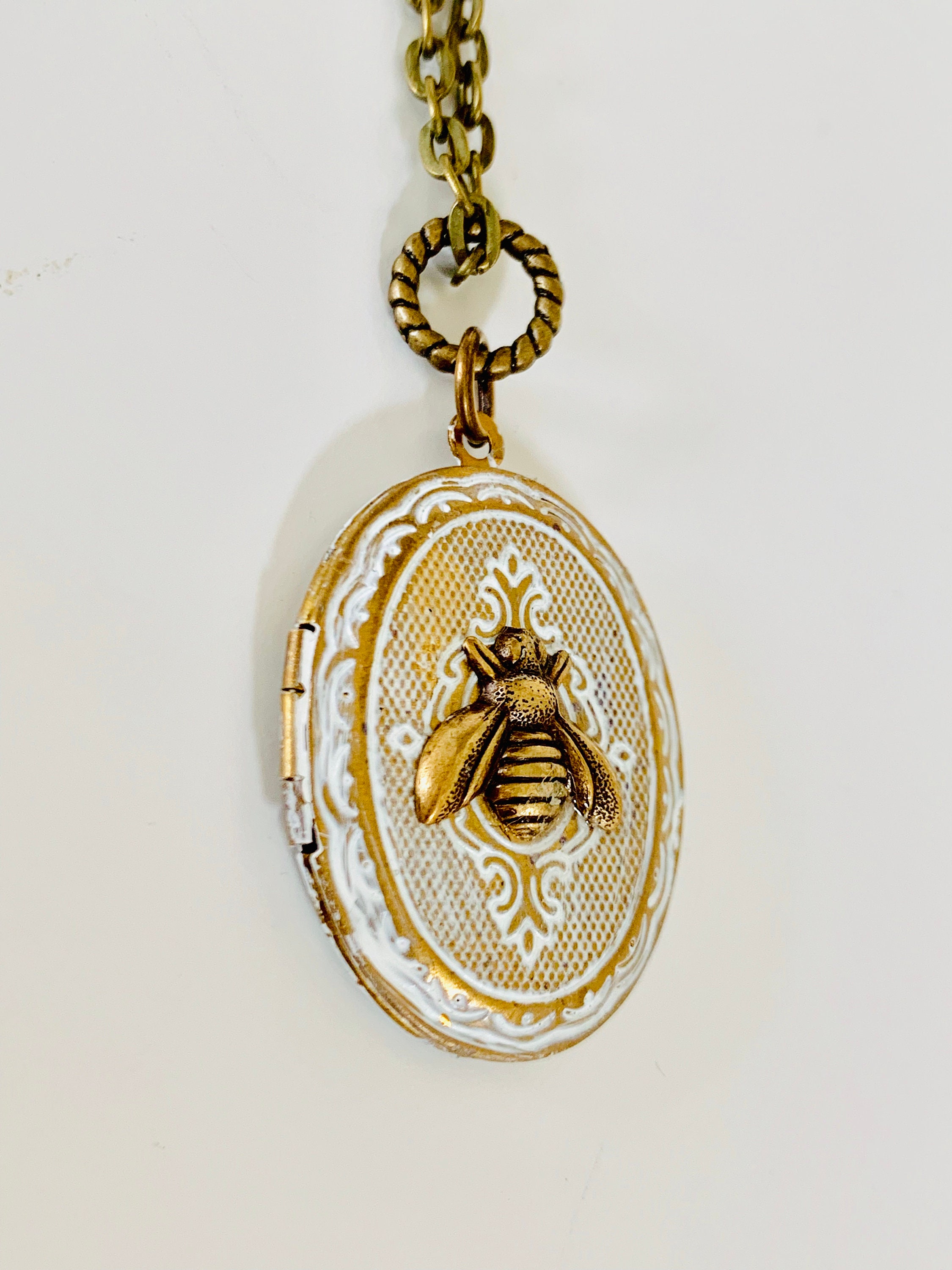 Bee Locket, Honey Bee Pendant Necklace - Etsy
