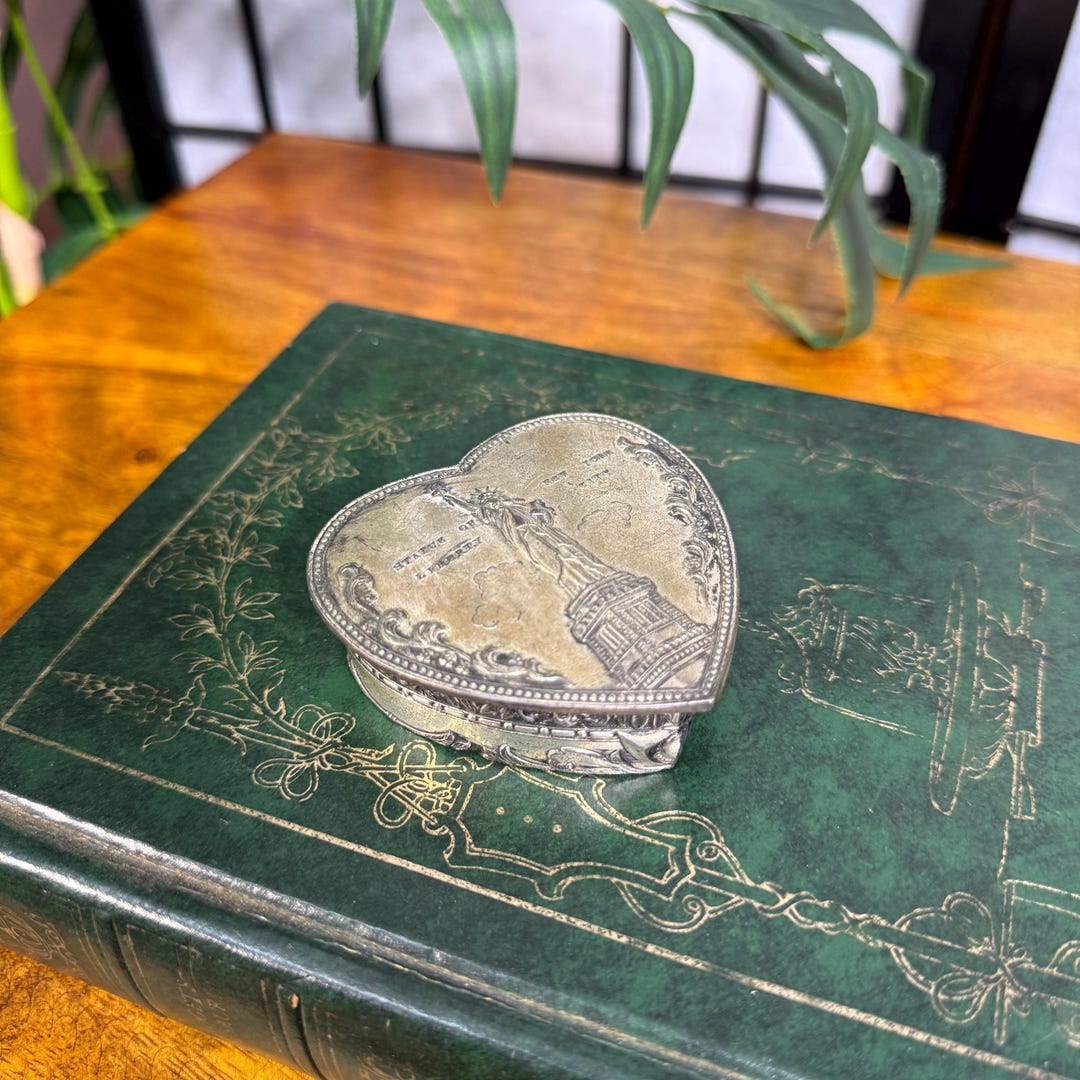 Vintage New York Trinket Box Metal Tin With Lid, Statue of Liberty - Etsy