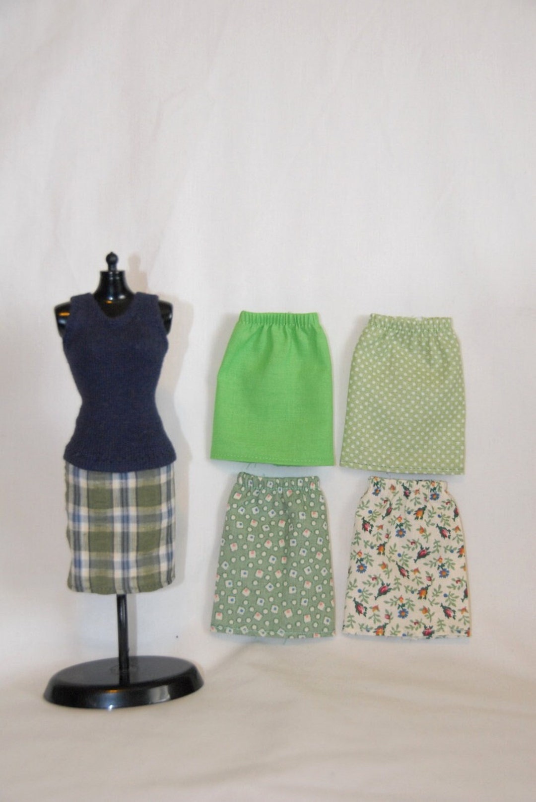 11.5 Fashion Doll Clothes / 1/6 Scale Doll Skirt / GREEN FABRICS / Pull ...