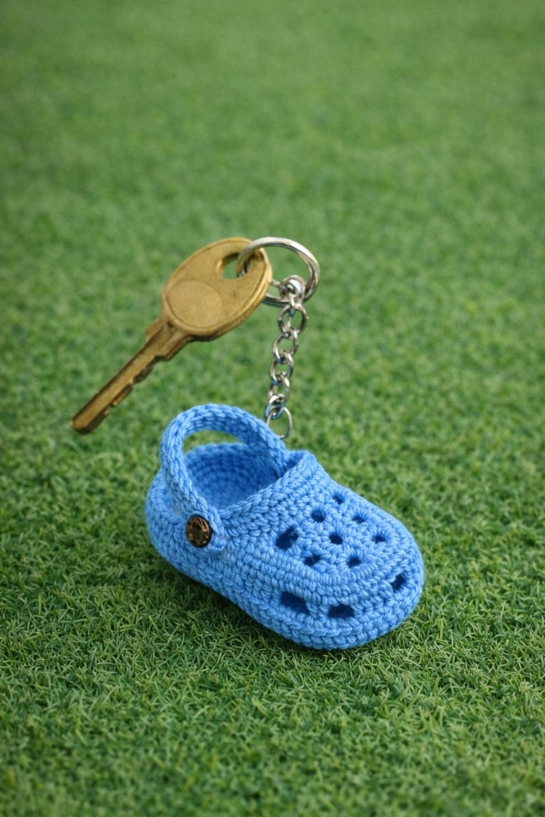 Crochet Baby Sandal Keychain Pattern PDF, Amigurumi Shoe Keyring ...